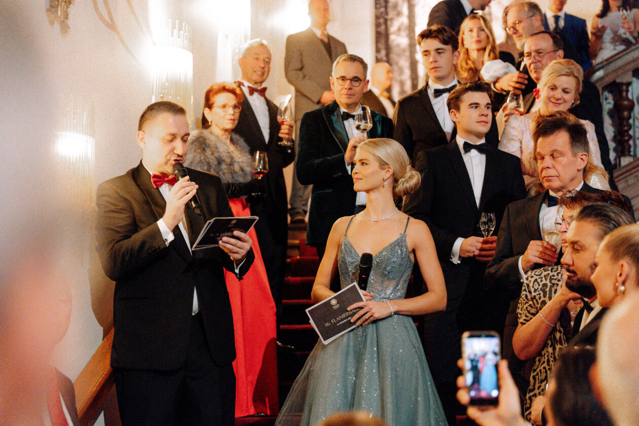 Der 16. Flanierball im SCHLOSS Fleesensee: Ein Abend voller Magie ...